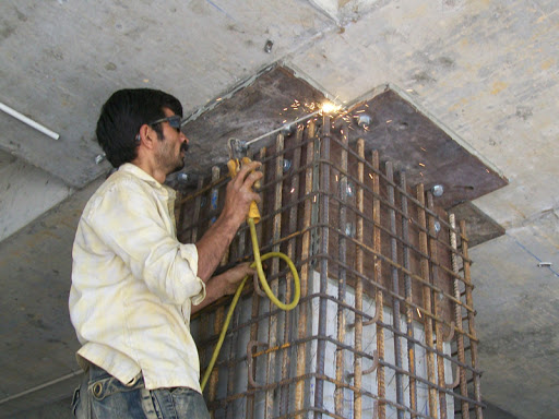 Structural retrofitting and strengthening by Jacketing